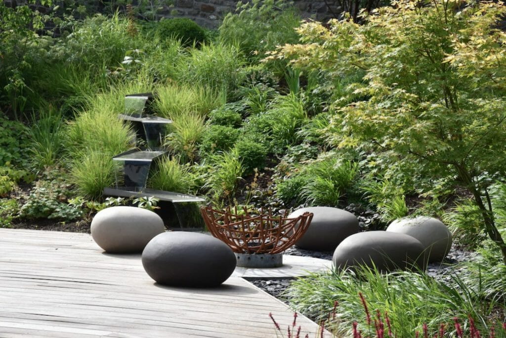 Water Feature Planting - Garden Designs - Alicia Savage Garden Design